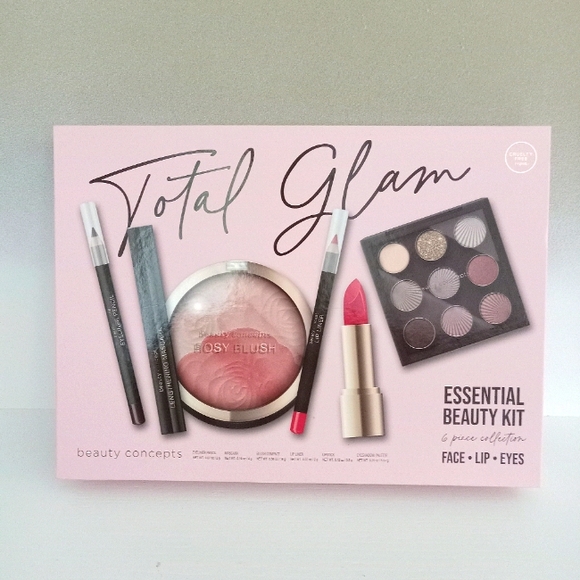 Beauty Concepts | Makeup | Total Glam Essential Beauty Kit | Poshmark